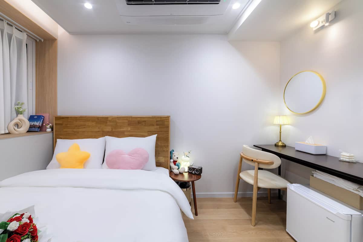 Quarto Duplo Standard | Secretária, Wi-fi grátis