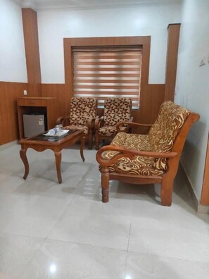 Suite | Interior