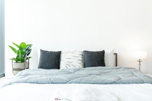 Apartamento Standard, 1 quarto, cozinha, vista para a baía | Lençóis de algodão egípcio, roupa de alta qualidade, edredões de penas 