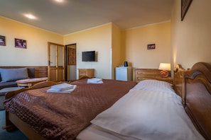 Quarto conforto | Cofres nos quartos, cortinas blackout