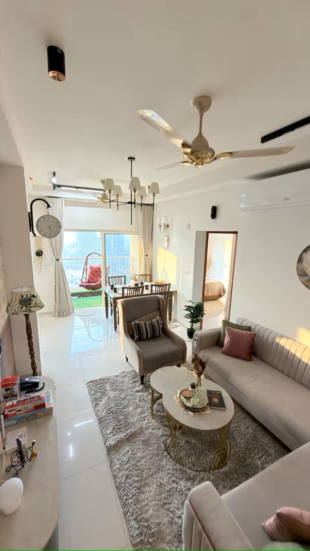 Beige Zenith : 2bhk Apt 32nd Floor + Pool - Ahmedabad