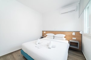 Two Bedroom Apartment | Upper Floor | Wi-fi grátis