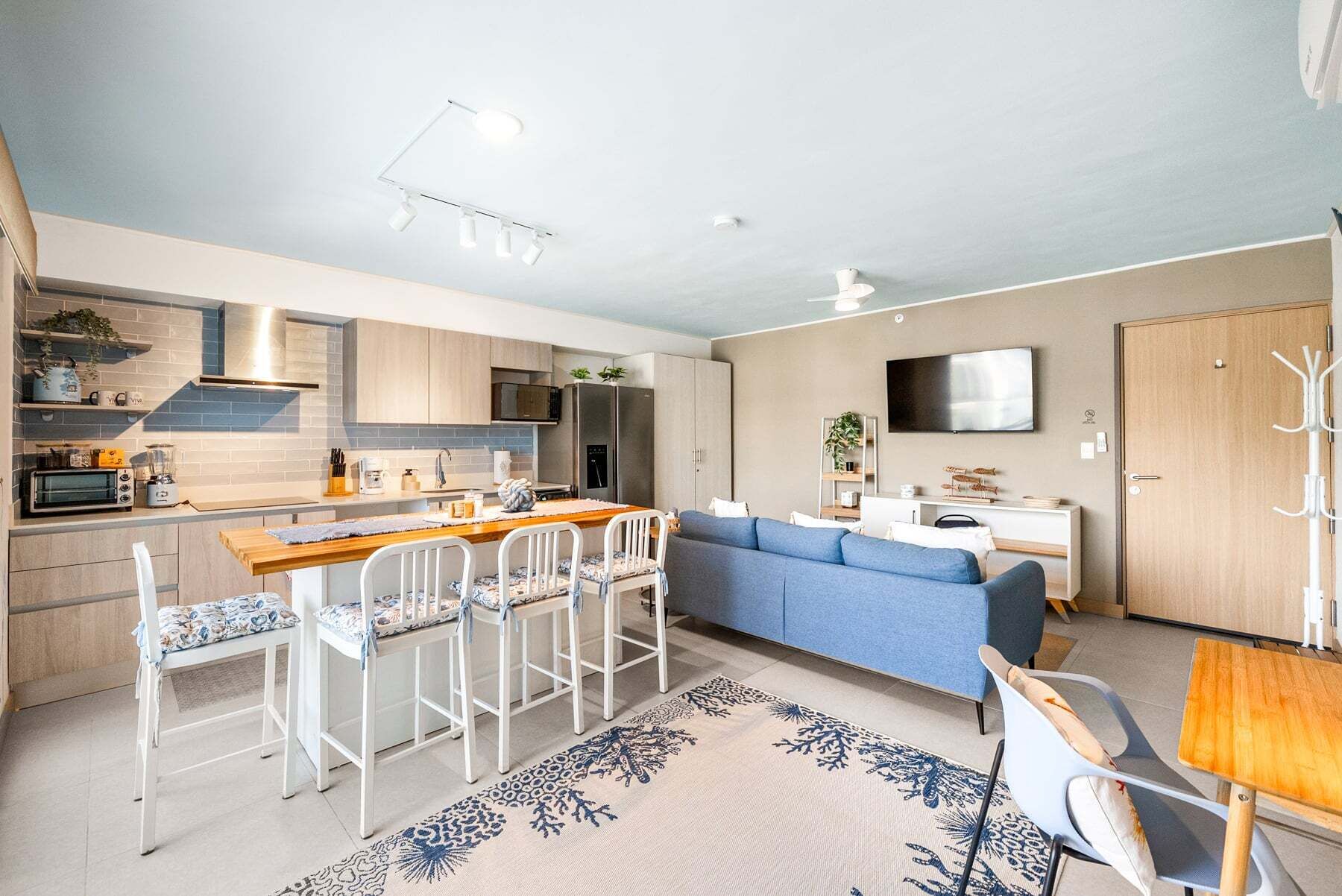 Apartamento, 2 camas queen-size, vista para a montanha (Viva Jaco Viva Jaco 2BR/1BT (12-04A)) | Interior