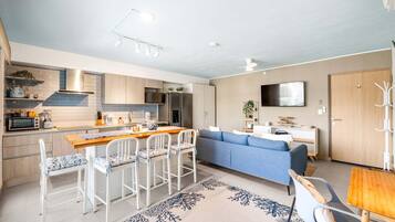 Apartamento, 2 camas queen-size, vista para a montanha (Viva Jaco Viva Jaco 2BR/1BT (12-04A)) | Interior