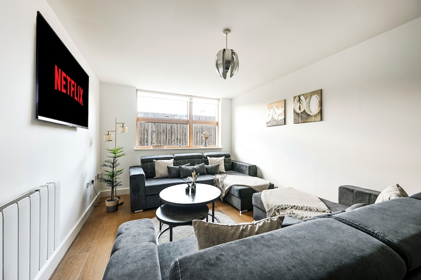 Modern London Apartment With Secure Parking. Sleeps Up To 6. - Greenwich