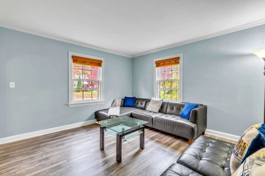 Mid-term Ready | 4br Home, Fast Wifi, Pet-friendly - Rockford, IL