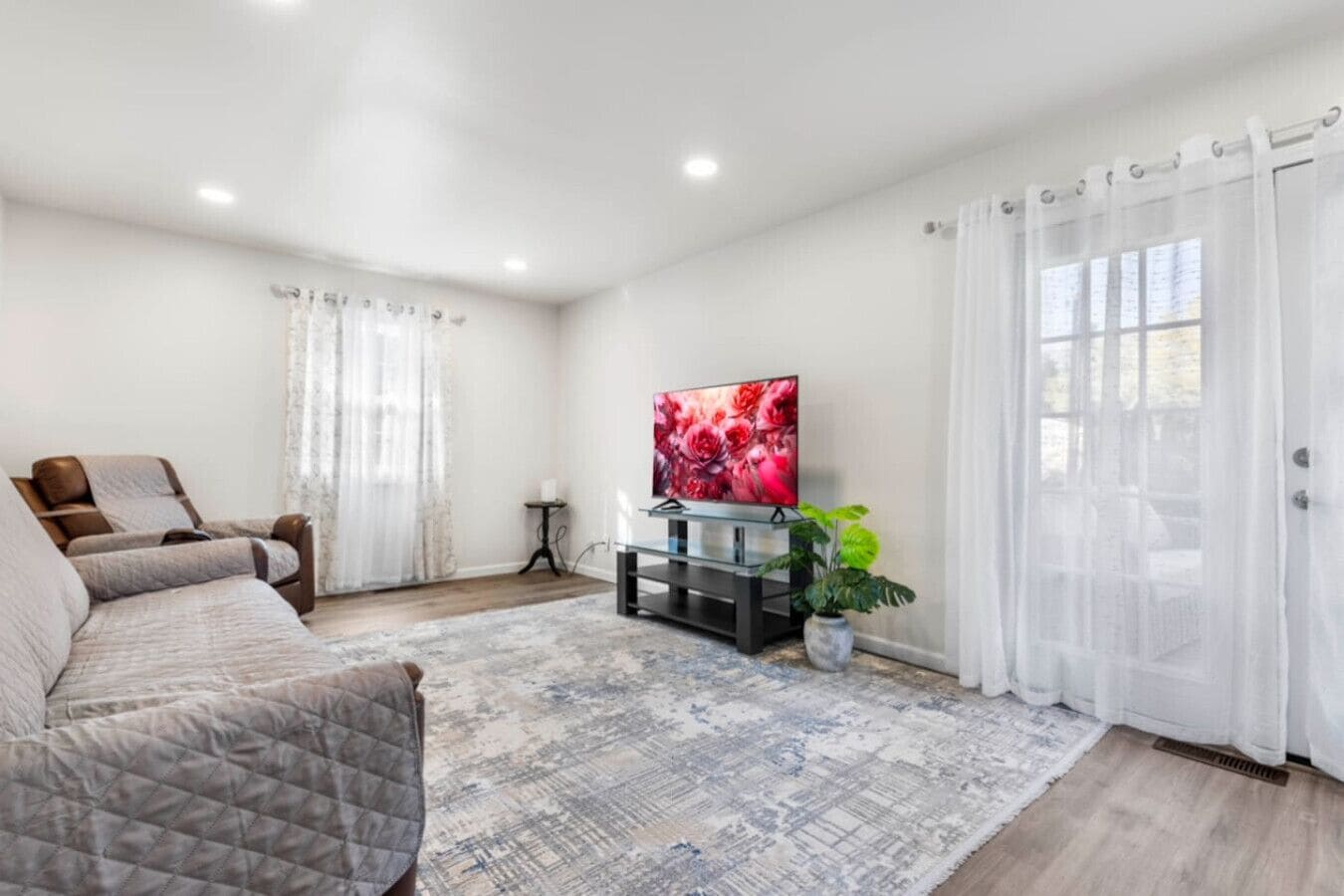 Cozy 4-bedroom Ranch Ideal For Extended Stays - Rockford