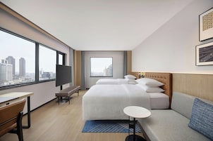 Quarto, 2 camas de casal, Vista para a cidade