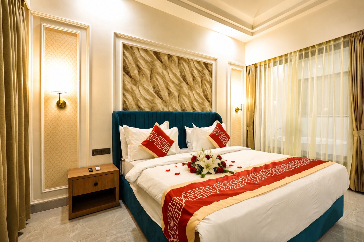 Family Suite with Jacuzzi | Cofres nos quartos, quartos à prova de som, Wi-Fi de cortesia