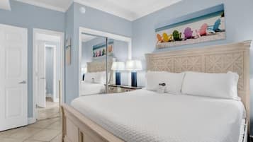 Apartamento Exclusivo em Condomínio Fechado, 2 quartos, varanda, vista para a praia | Com decoração personalizada, com mobília individualizada