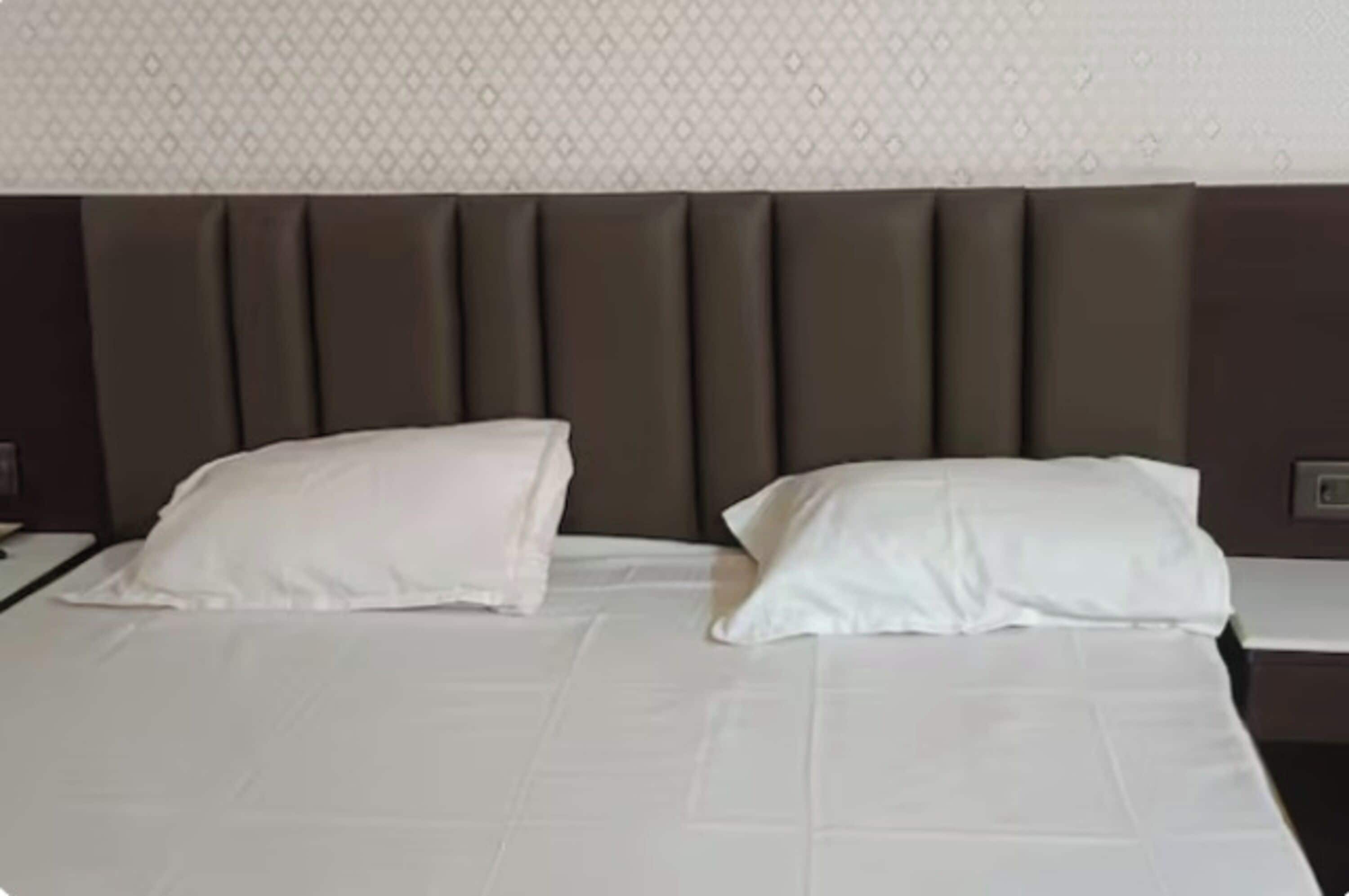 Quarto luxo | Camas extras/dobráveis (sobretaxa), Wi-Fi de cortesia, roupa de cama