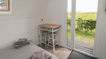 1 quarto, Wi-Fi de cortesia, individualmente decorados