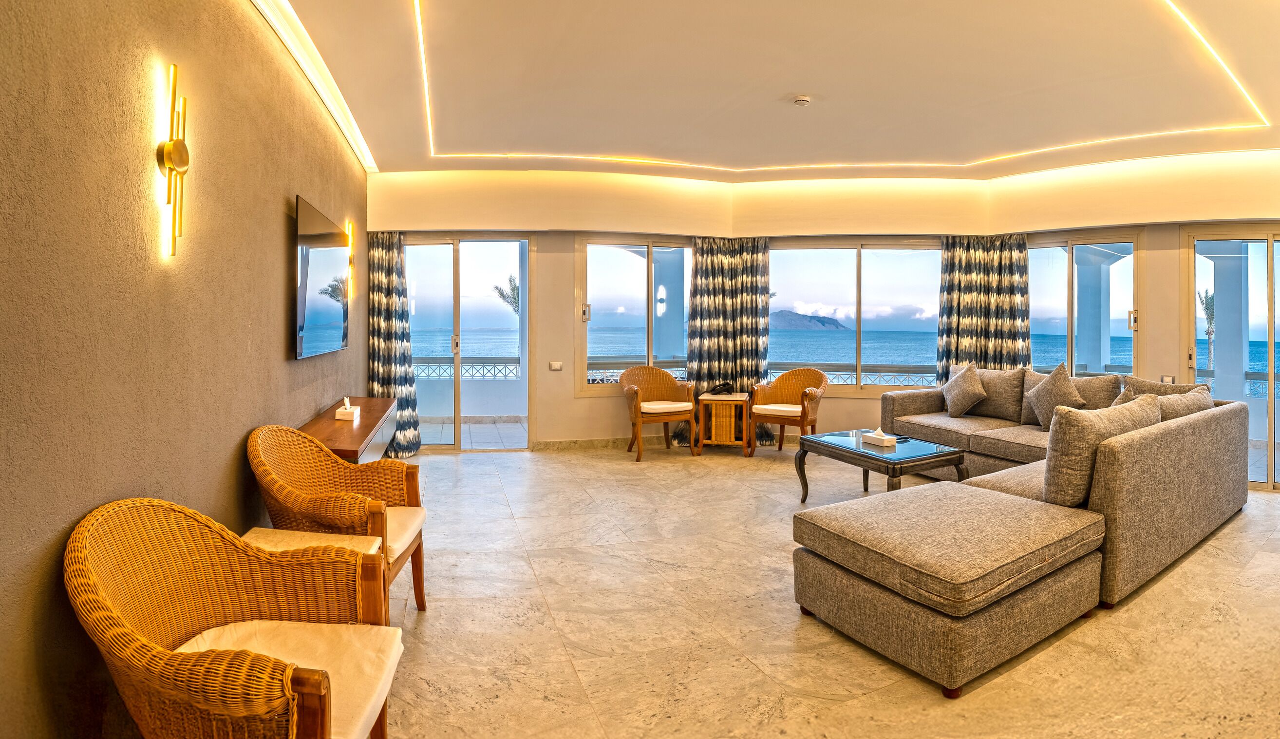 Suite Royal, varanda, vista para o mar | Sala de estar | Impressoras 