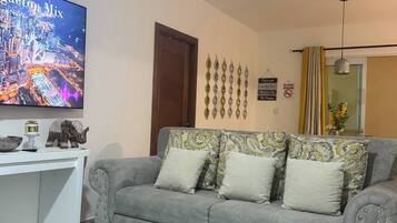 Apartamento, 2 quartos, acessível, varanda | Sala