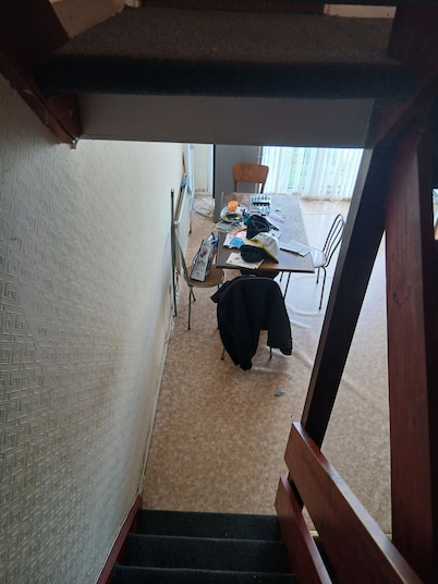 Room-room in a Family House