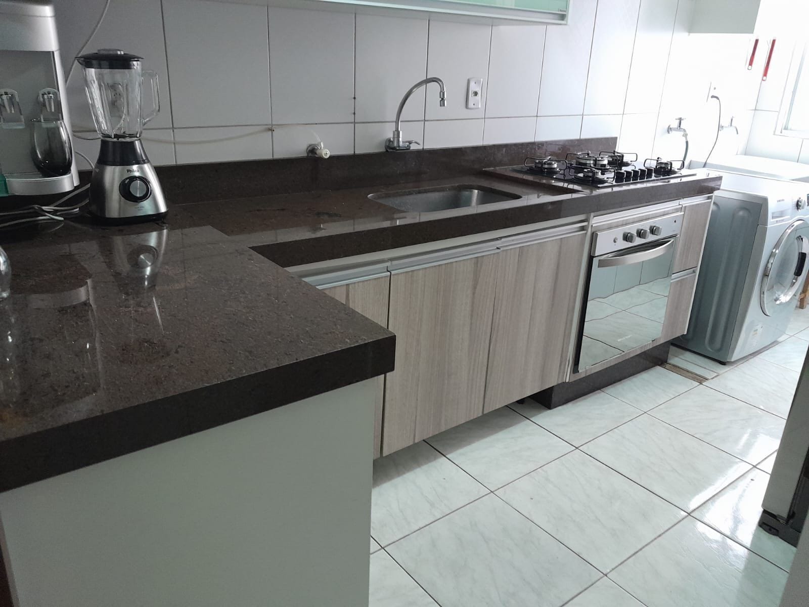 Apartamento, varanda, Vista para a cidade | Cozinha privada | Um frigorífico, uma placa de cozinha, utensílios de cozinha 