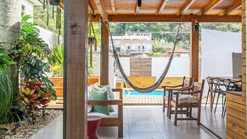 Casa Deluxe, lanai (alpendre havaiano) | Refeições ao ar livre