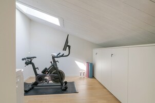 Apartamento Familiar, vários quartos, 2 casas de banho, junto à montanha (Magical Menaggio Vista) | Sala de fitness