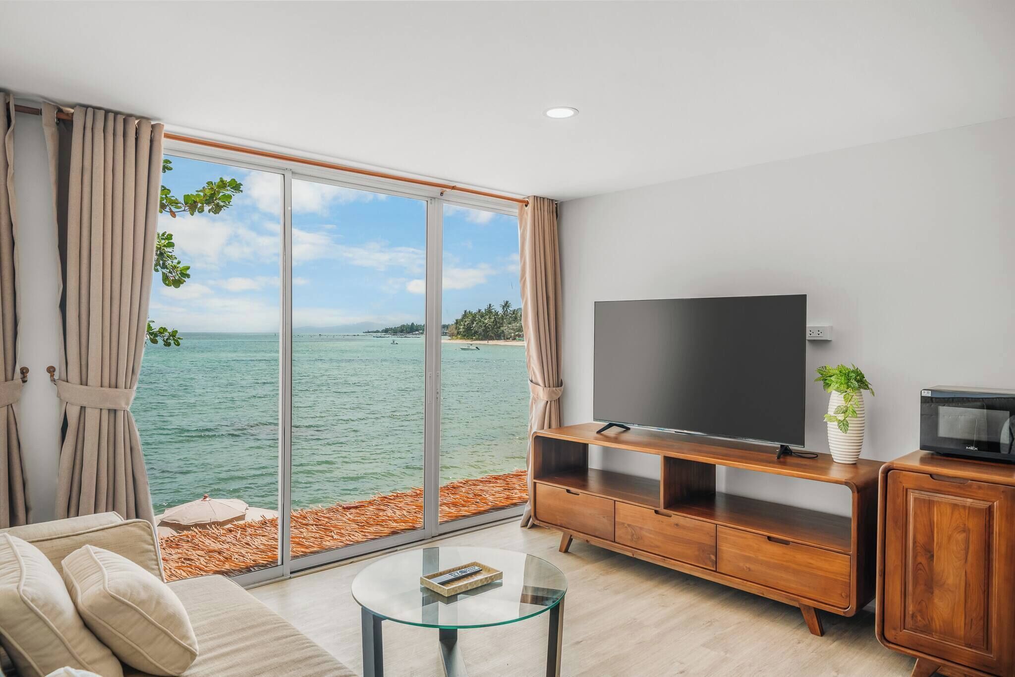 Escape Beach Front Cottage - 2 Bed Family Room - Ko Samui