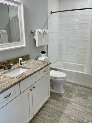 Condo, 1 quarto | Banheiro