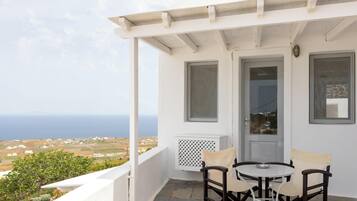 Quarto Duplo, pátio, vista para o mar | Terraço/pátio interior