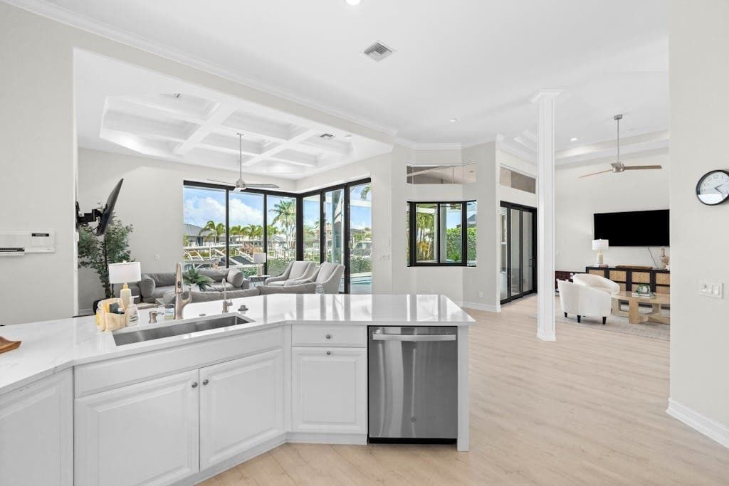 Waterfront Home With Private Heated Pool, Spa, Bbq, Views & Bikes - Marco Island, FL