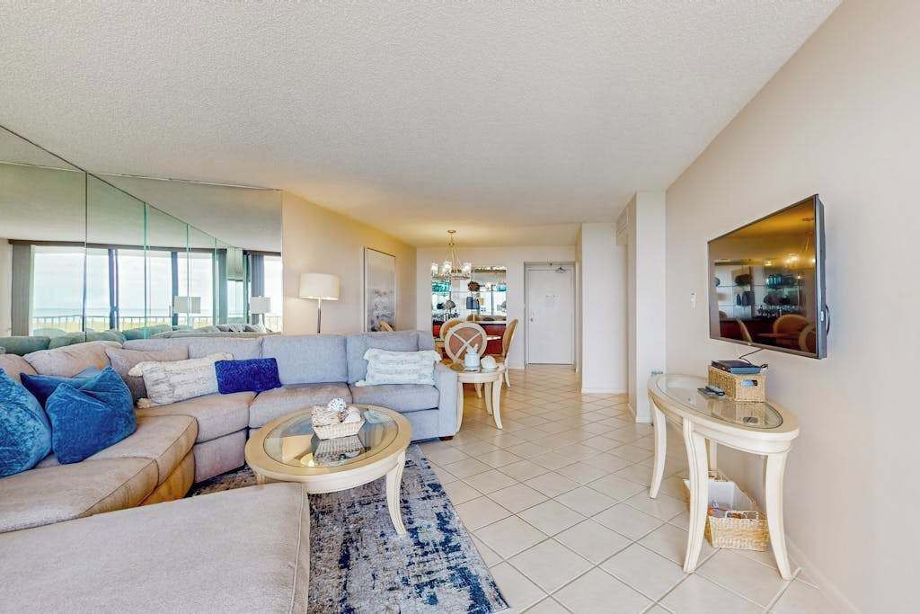 Waterfront, Gulf View Condo By Beach With Pool, Dock & Balcony - Marco Island, FL