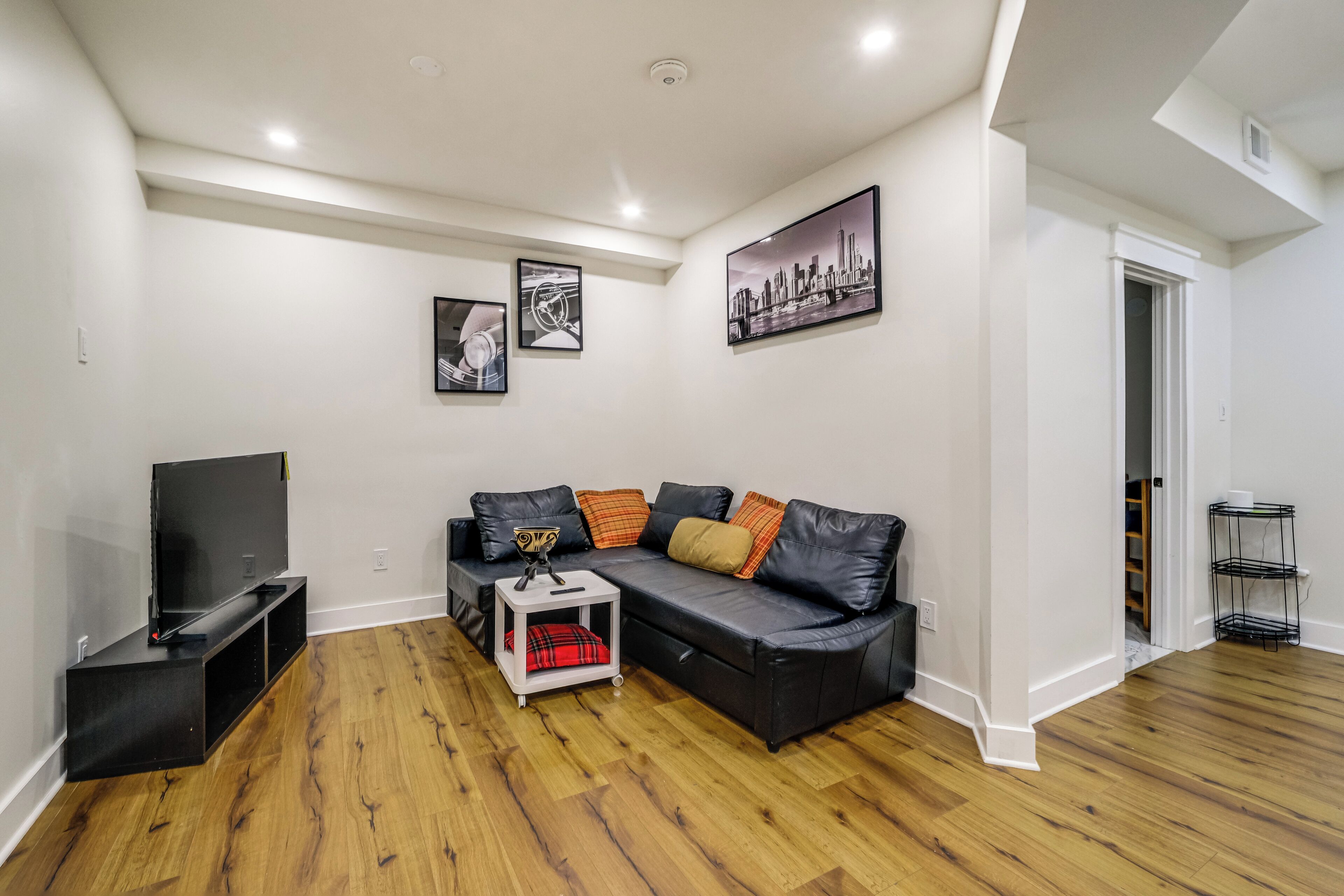 Renovated Ne Washington Home Base W/ Shared Yard! - Largo, MD