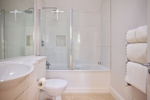 Apartamento, sacada | Banheiro