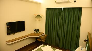 Quarto Superior | Roupa hipoalergénica, secretária
