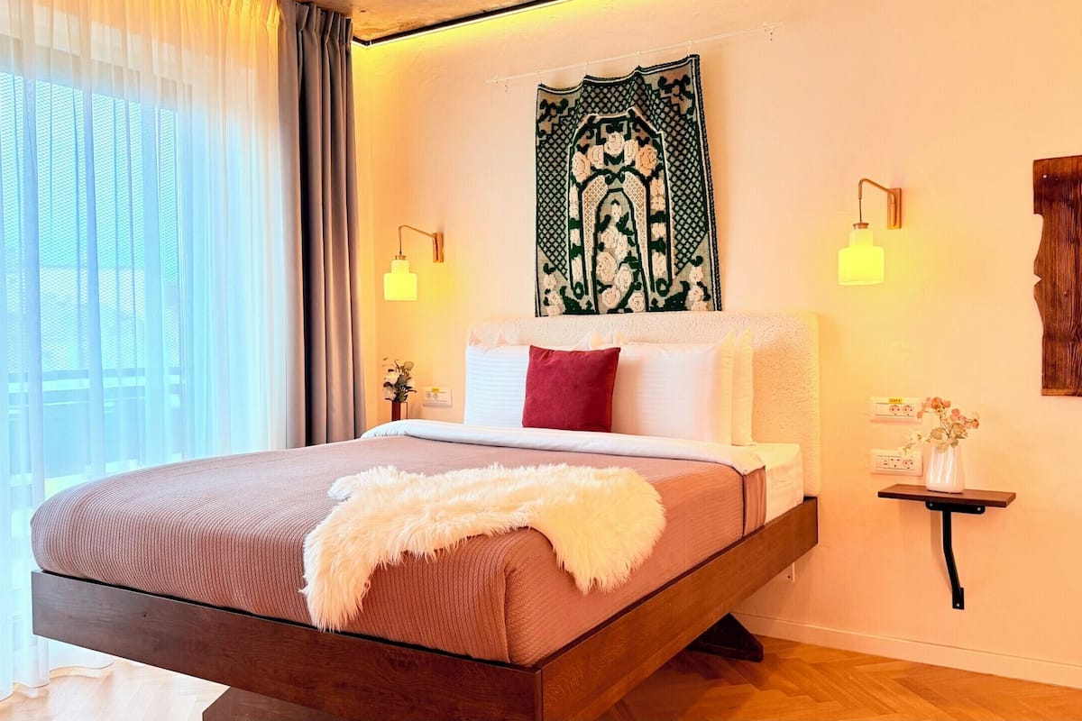 Estúdio Comfort, 1 cama queen-size, não fumadores, casa de banho privativa | Cortinas/cortinados opacos, ferro/tábua de engomar, Wi-fi grátis
