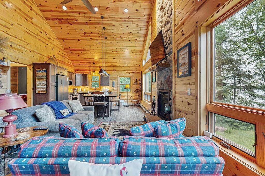 Beacon Point  | Lakeside Cabin In Presque Isle With A Firepit And Water Access - Presque Isle, WI