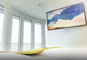 Suite Deluxe, varanda, vista para o lago | Wi-fi grátis, acesso para cadeira de rodas 