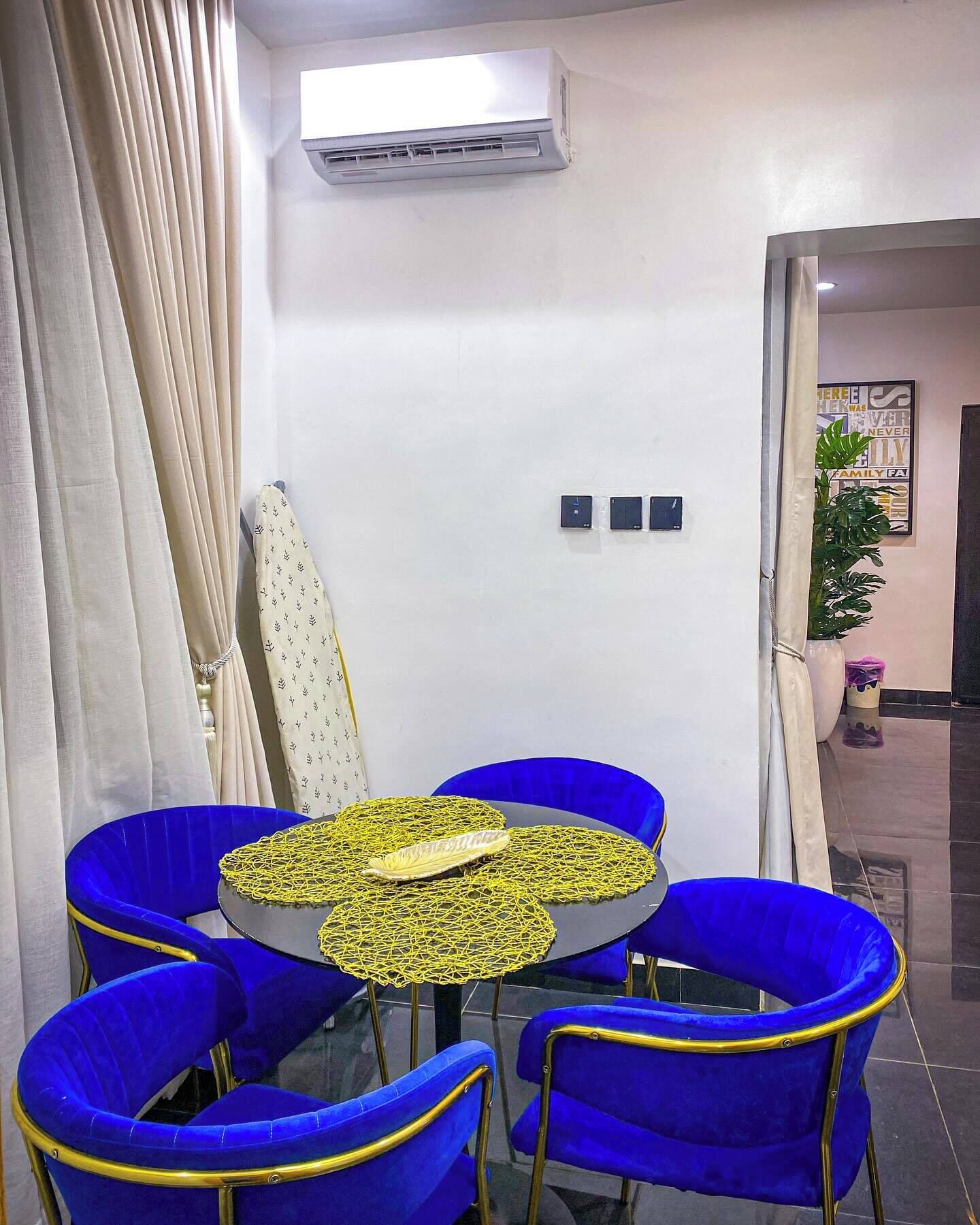 Quarto Familiar, varanda, Vista para a cidade | Restaurantes