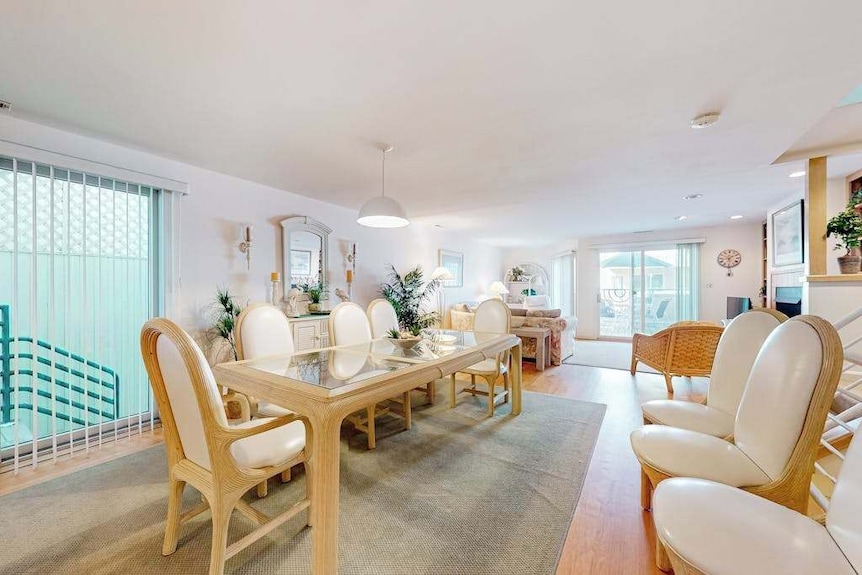 Town Of Dewey Beach Retreat With Balcony & Patio Near The Water - Dog-friendly - Rehoboth Beach, DE