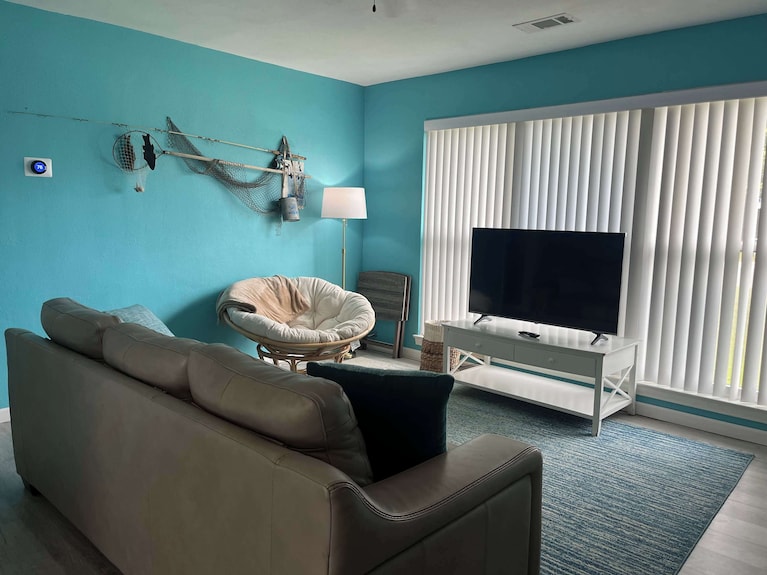 Family Getaway W-pool, Park & Near Beaches - Brent, FL