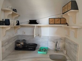 Suite-Estúdio Clássica, 1 cama queen-size, não fumadores, aceitam-se animais de estimação | Cozinha privada