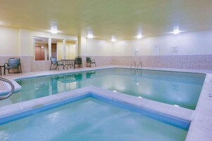 Piscina interna, piscina externa