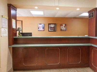 Days Inn - Elkton