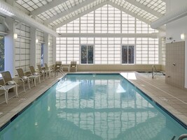 Piscina interior, piscina exterior
