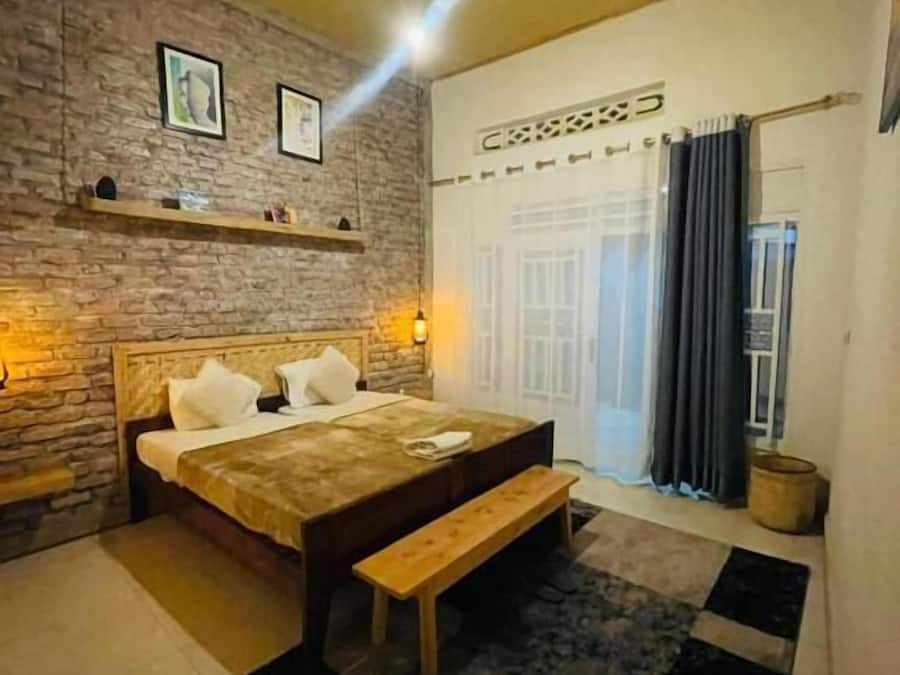 Quarto Twin Standard, varanda, vista para o pátio | Ferro/tábua de engomar, Wi-fi grátis