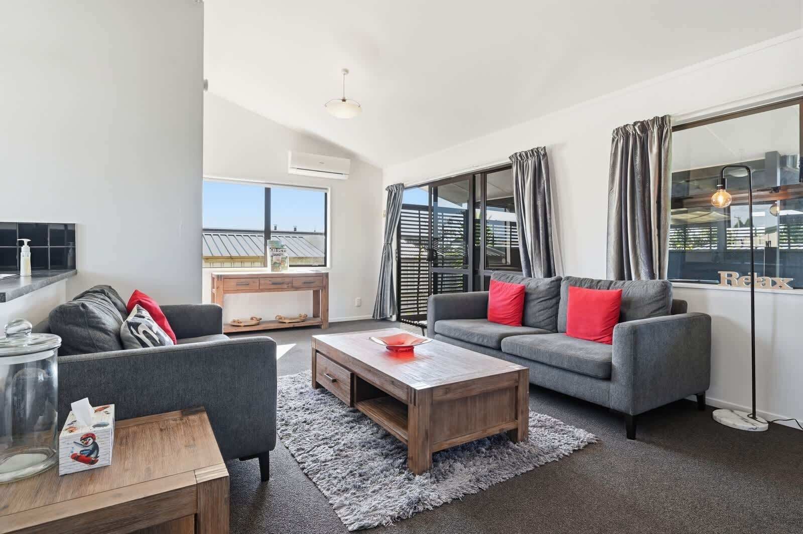 Retreat@23b - Stylish 2br, Covered Deck, Sleeps 4 - Rotorua