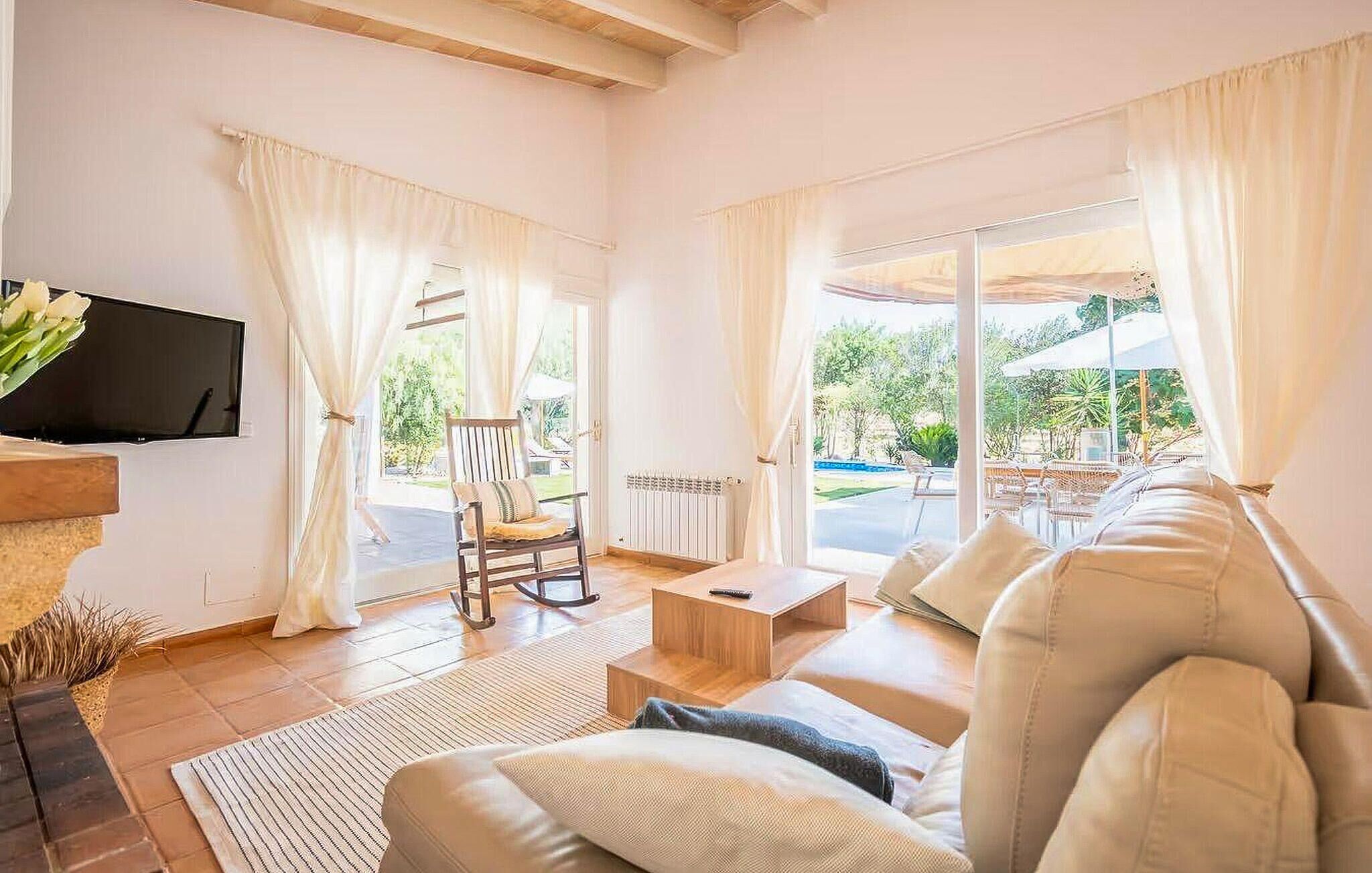 Traumhaftes Haus In Campos Mit Privatem Swimmingpool, Der Sowohl Drinnen Als. - Felanitx