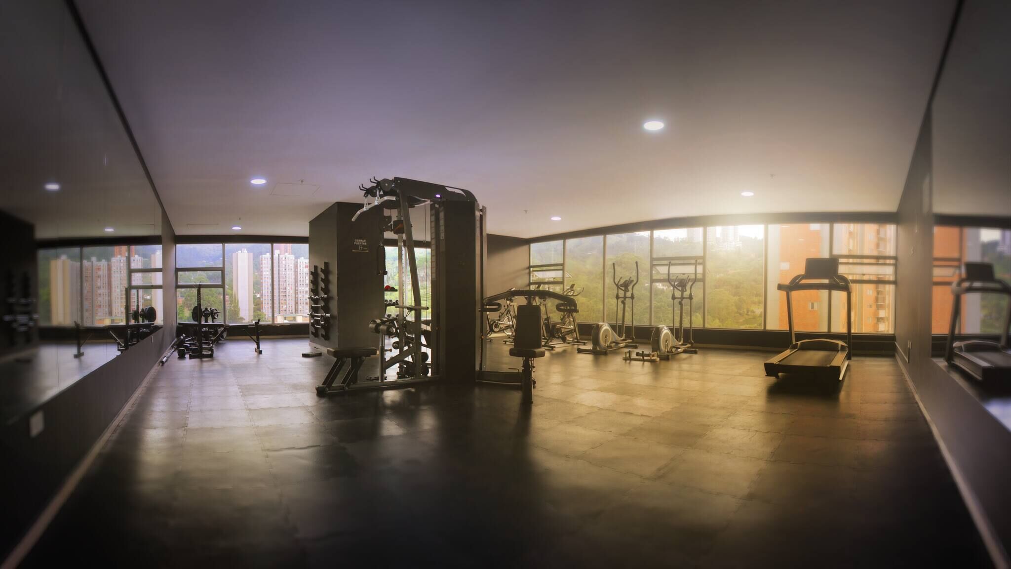 Apartamento, 3 quartos, acessível, pátio | Sala de fitness