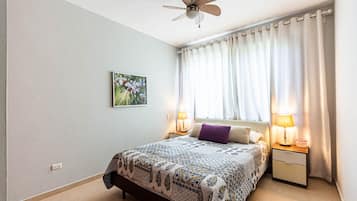 Apartamento, 2 quartos, varanda, vista para o jardim | 2 quartos
