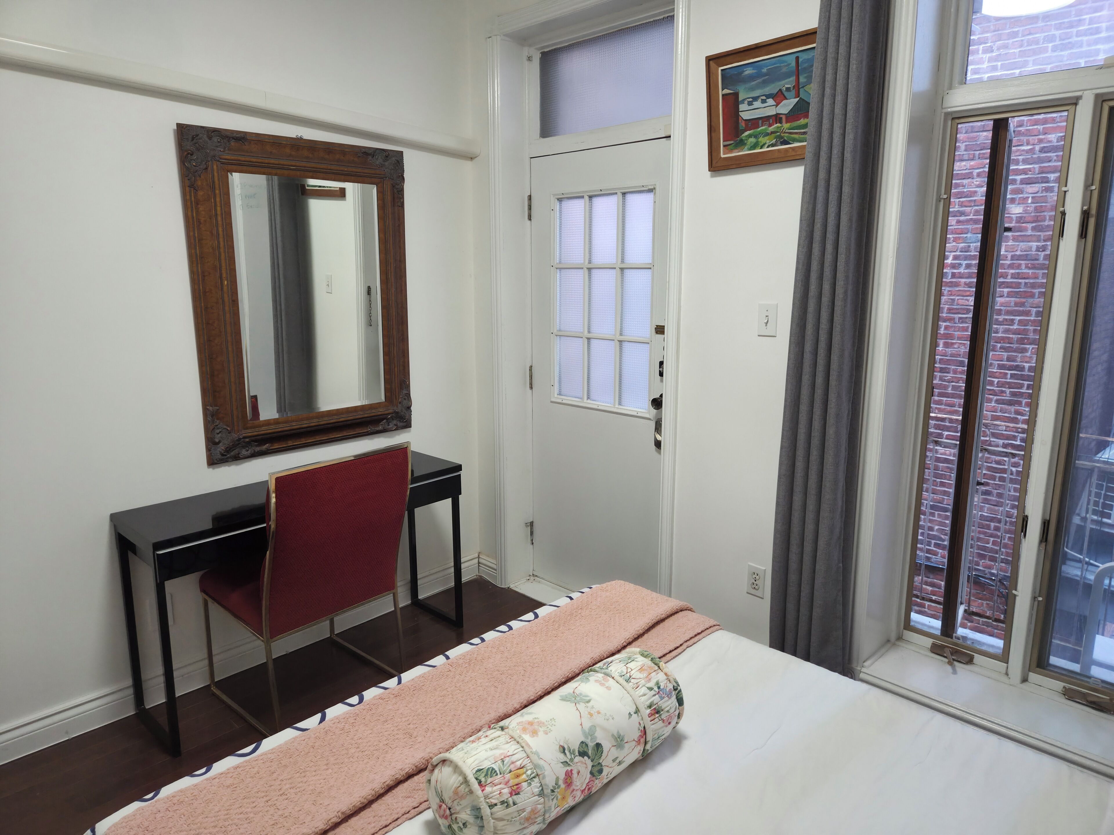 Downtown Condo Just For You! - Lasalle