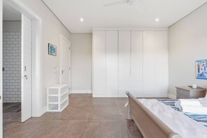 Dormitório compartilhado, 2 quartos, sacada, vista para o jardim | 2 quartos