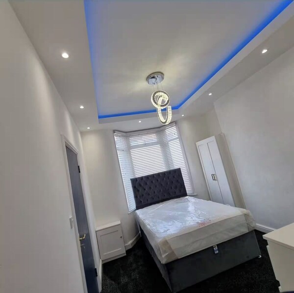 Den Homes Luxury Flat, Flat,fully Air-conditioned - Liverpool