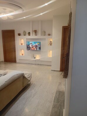 Apartamento Deluxe, varanda, Vista para a cidade | Interior
