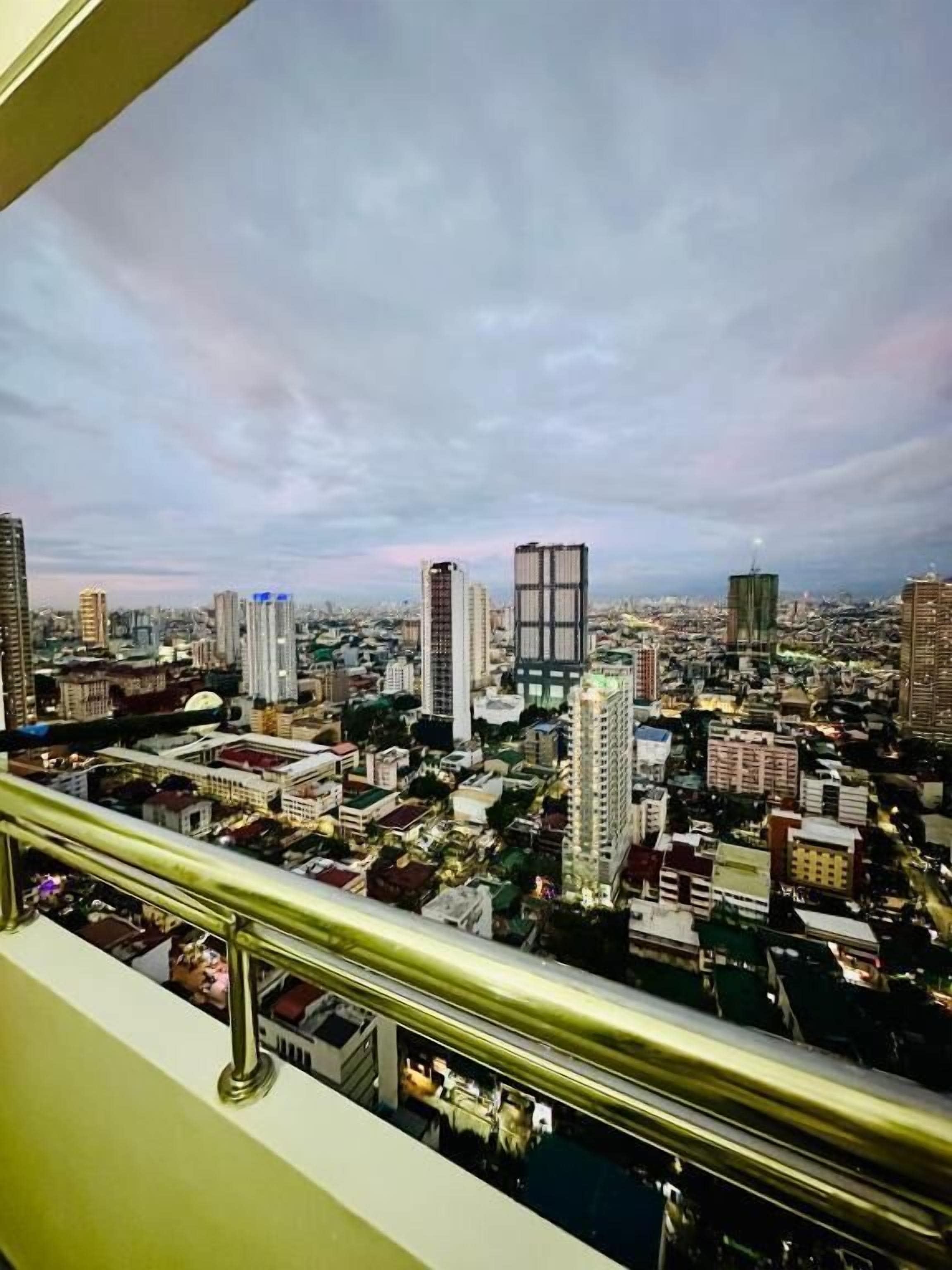 Estúdio, 1 cama queen-size, casa de banho privativa, Vista para a cidade | Interior